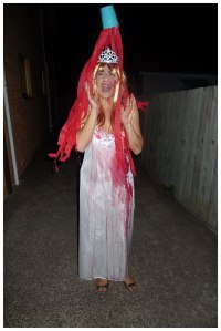 Carrie Covered in Blood Costume – Theme Me: Costume, Fancy Dress ...