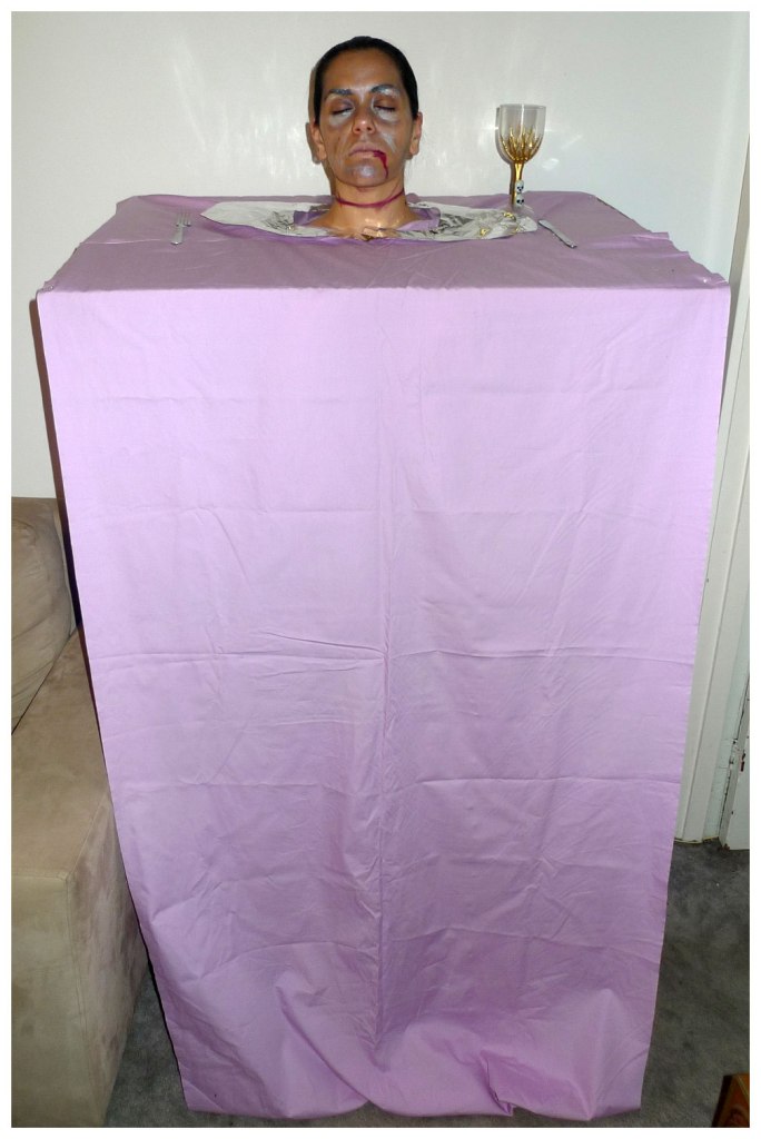 Head On A Plate Costume – Theme Me: Costume, Fancy Dress & Theme ...